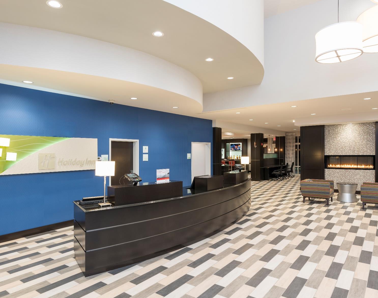 Holiday Inn Indianapolis Airport | Holladay Properties